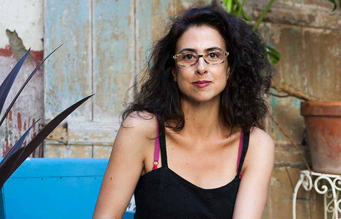 Escritora portuguesa Alexandra Lucas Coelho lança o livro "Deus-Dará ...